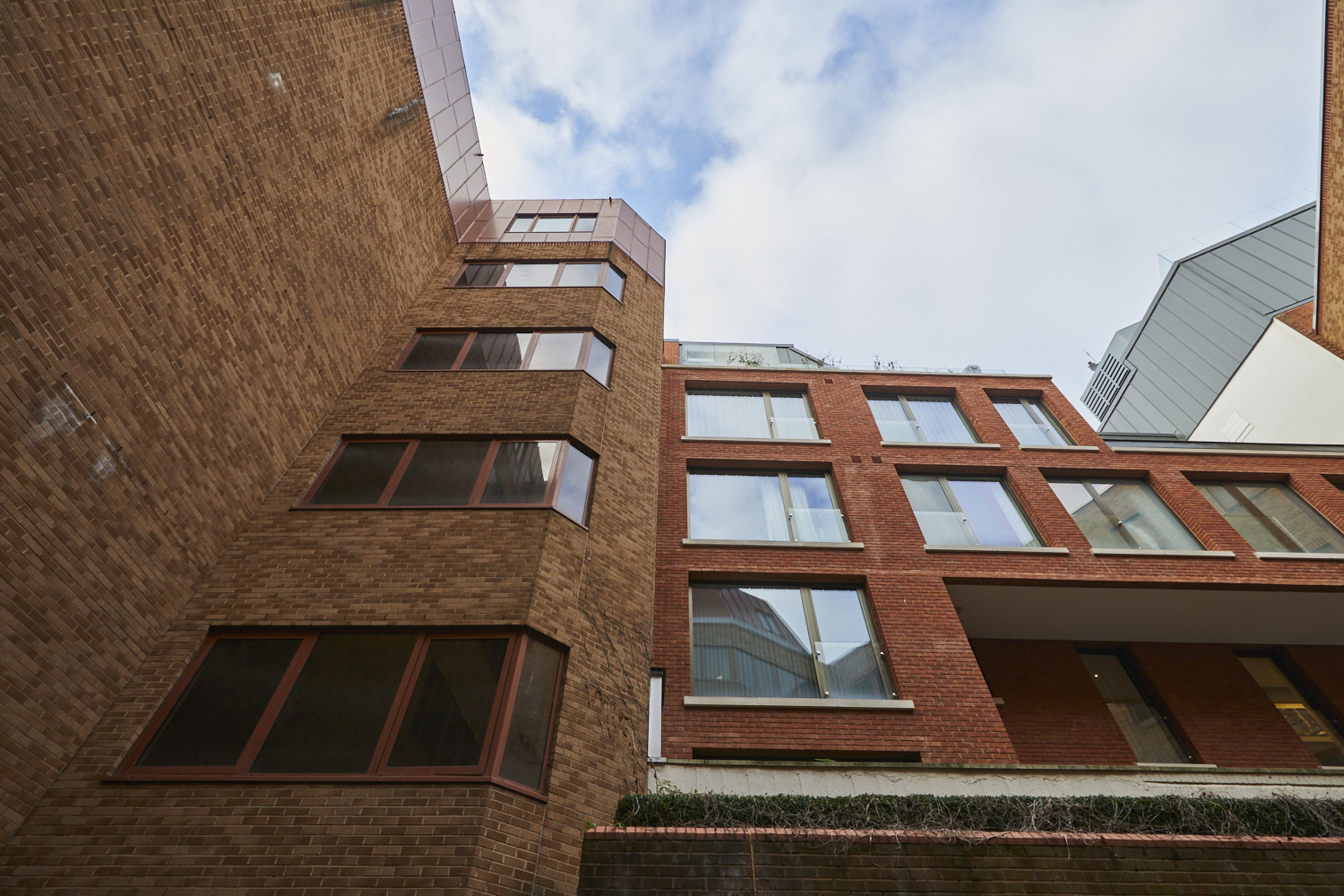 V7 - 17-19 Rochester Row